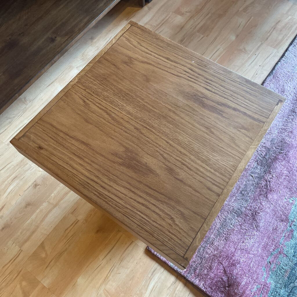 REXTYNN SIDE TABLE – Ballard Consignment