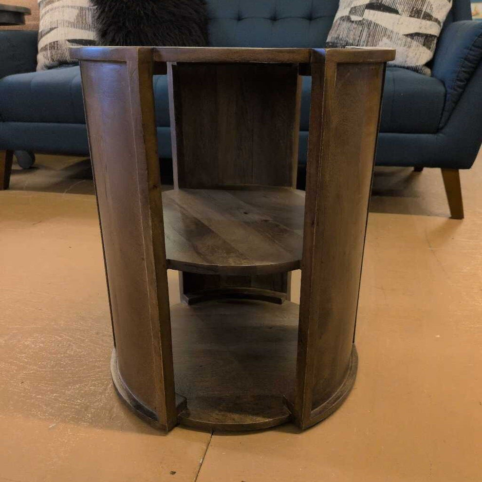 Dark Stendahl Side Table – Ballard Consignment