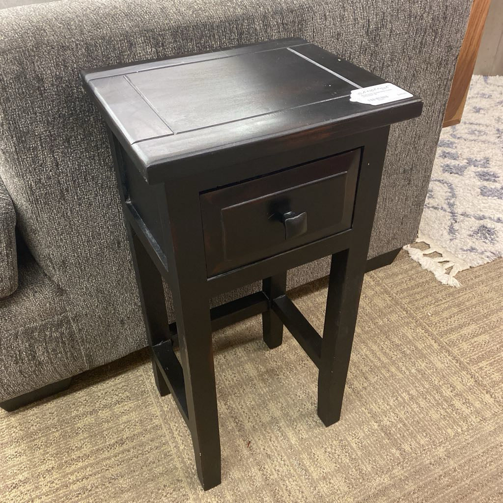 Small Dark Wood Side Table w/Drawer – Ballard Consignment