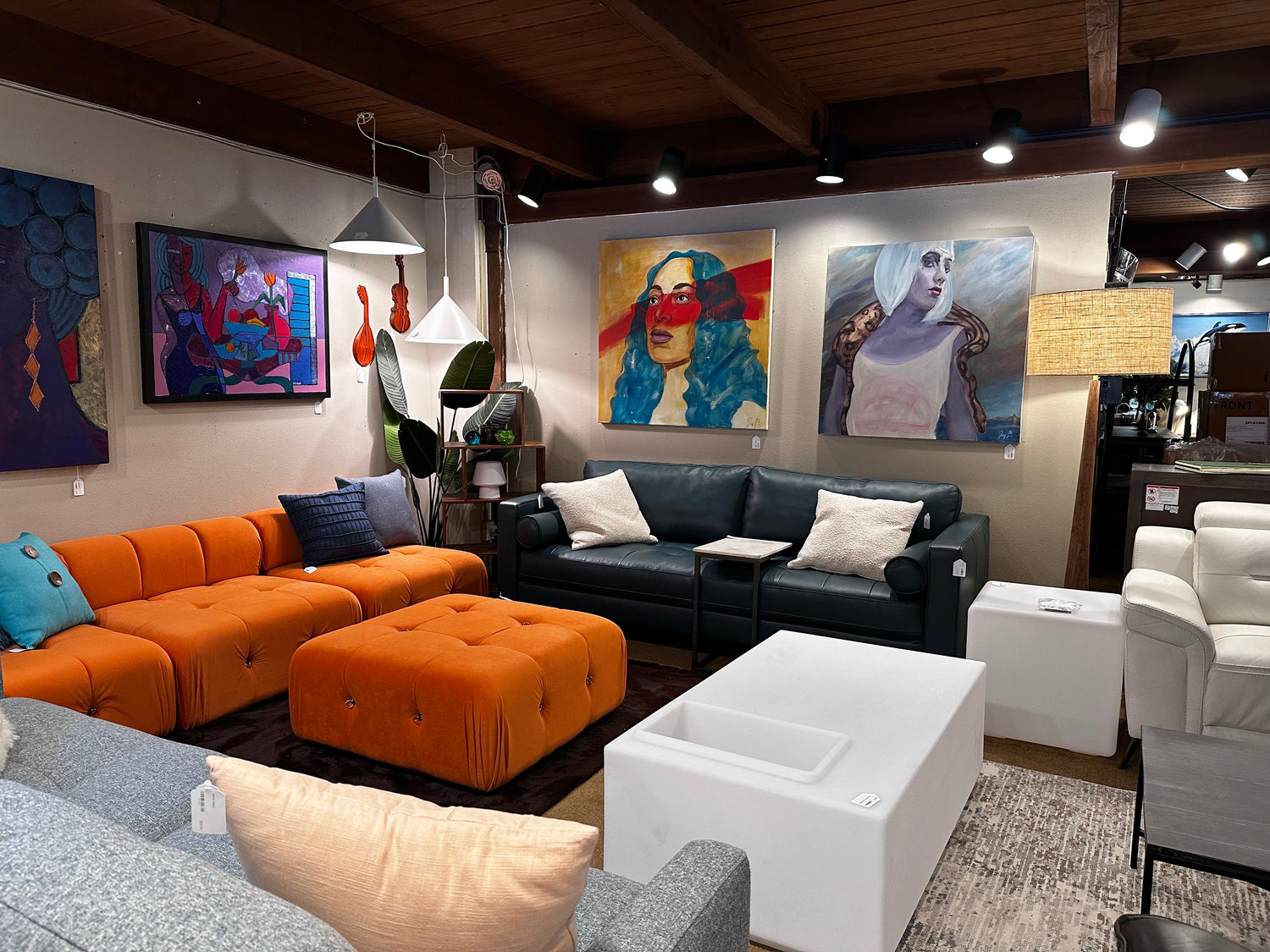 Contact Us | Ballard Consignment – Everett, Ballard & Broadview